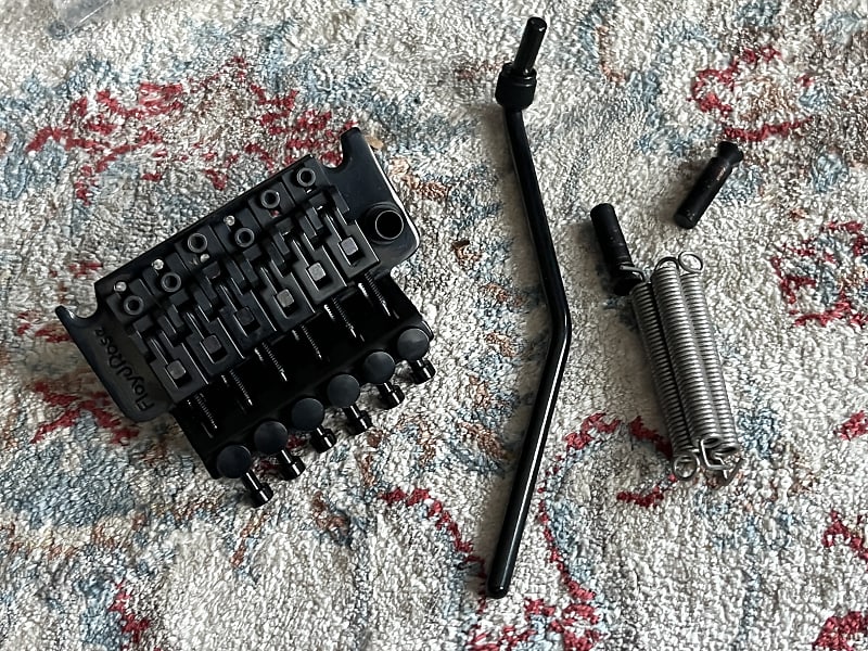 Floyd Rose 1000 Series - Black tremolo bridge 32 | Reverb