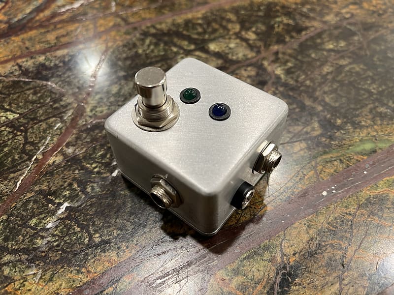 JDC FX Micro AB switch with dual LEDs - brand new | Reverb UK
