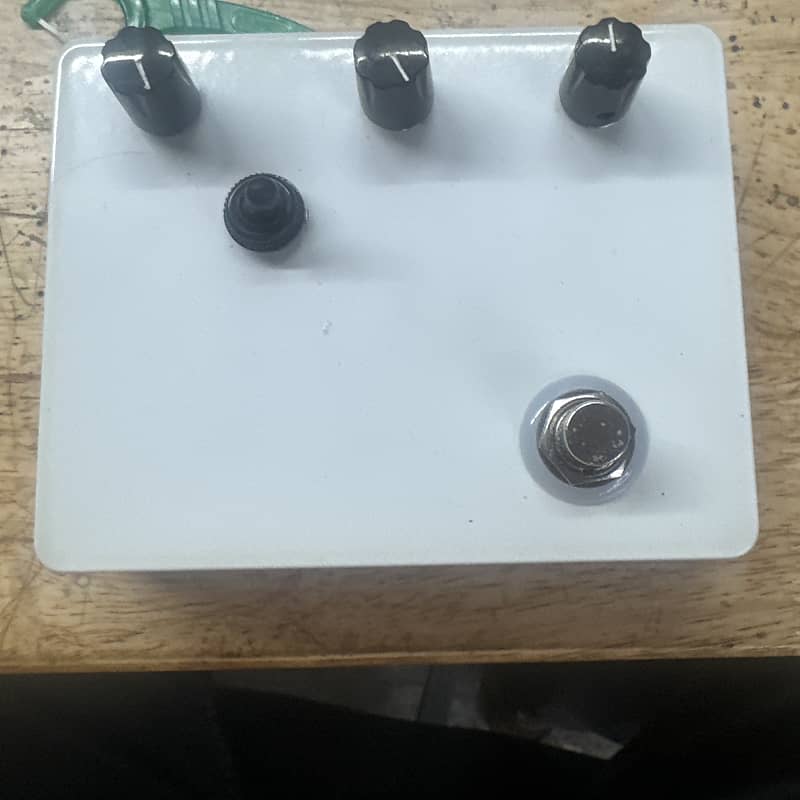 Green Civilian / Pickle style Fuzz with clipping switch | Reverb