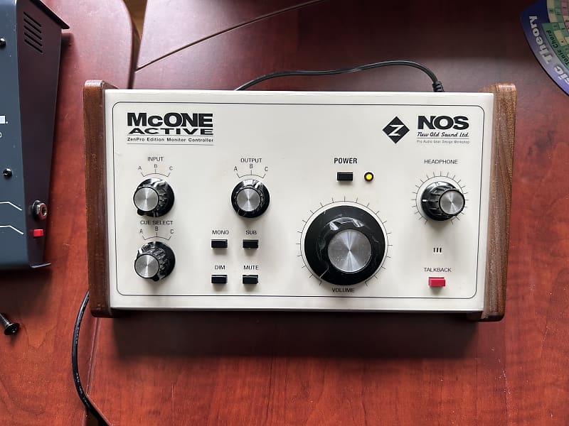 McOne Active Monitor Controller 2017 - White | Reverb