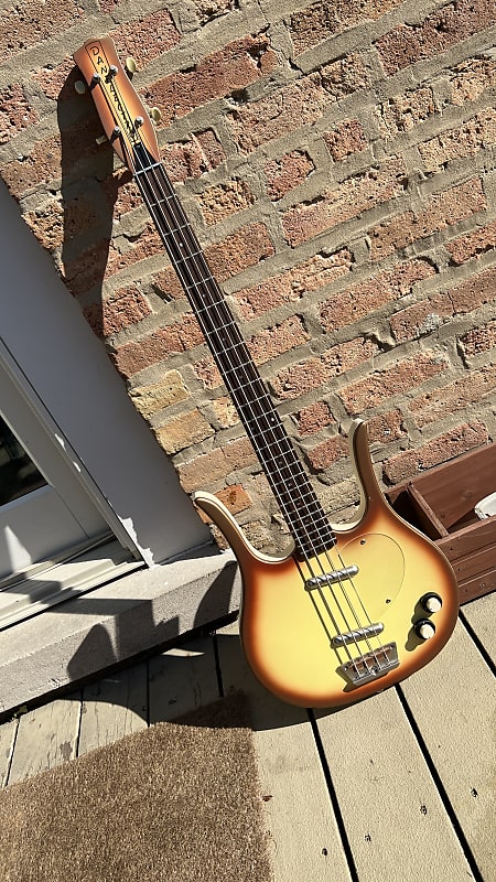 Danelectro Longhorn Bass 2015 Copperburst | Reverb