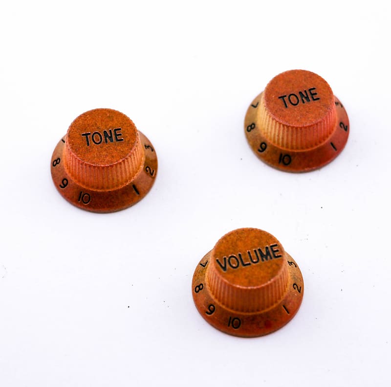 AGP ™ - Aged Relic Stratocaster ® Volume Tone Knobs 6mm Split | Reverb
