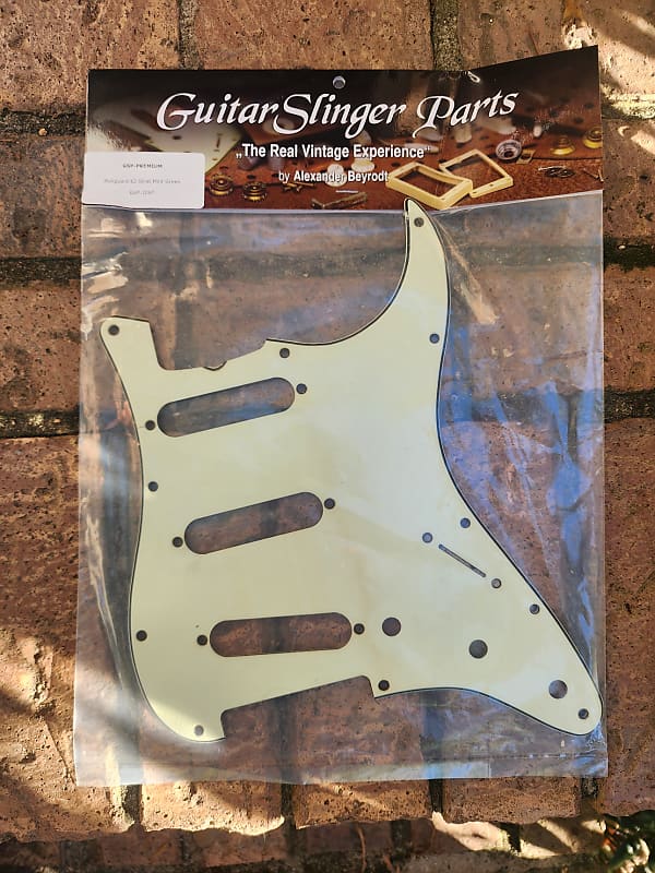 Guitar Slinger 62 Stratocaster Aged Relic Mint Green | Reverb