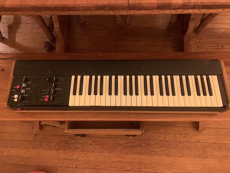 Jen J-880 Superstringer String Synthesizer | Reverb