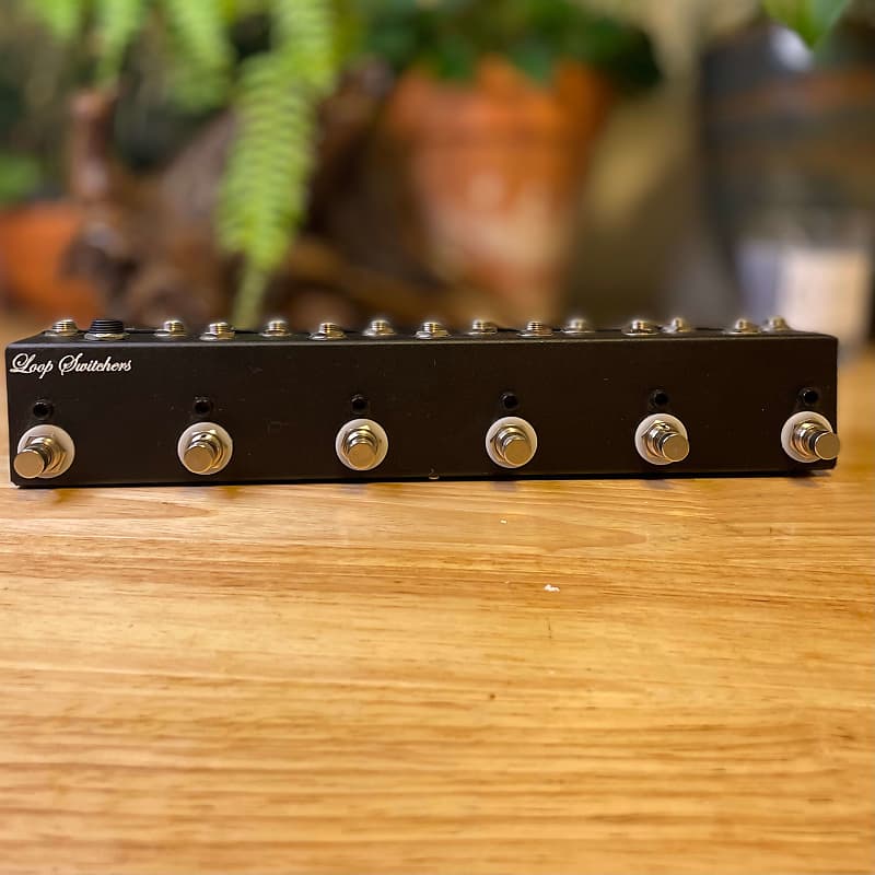 Loop Switchers 6 Channel True Bypass Switch - Black | Reverb