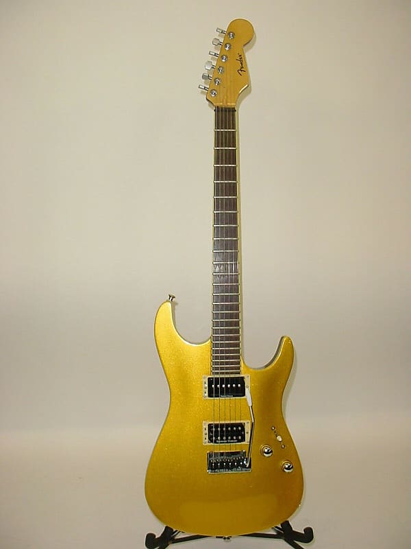 Fender Showmaster HH (Gold Top) Electric Guitar | Reverb