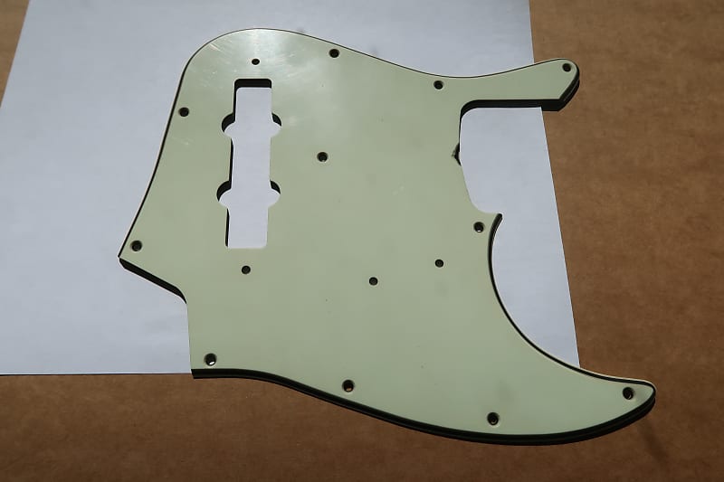 Fender Jazz 60's Mint Green Celluloid / Nitrate Pickguard RI | Reverb