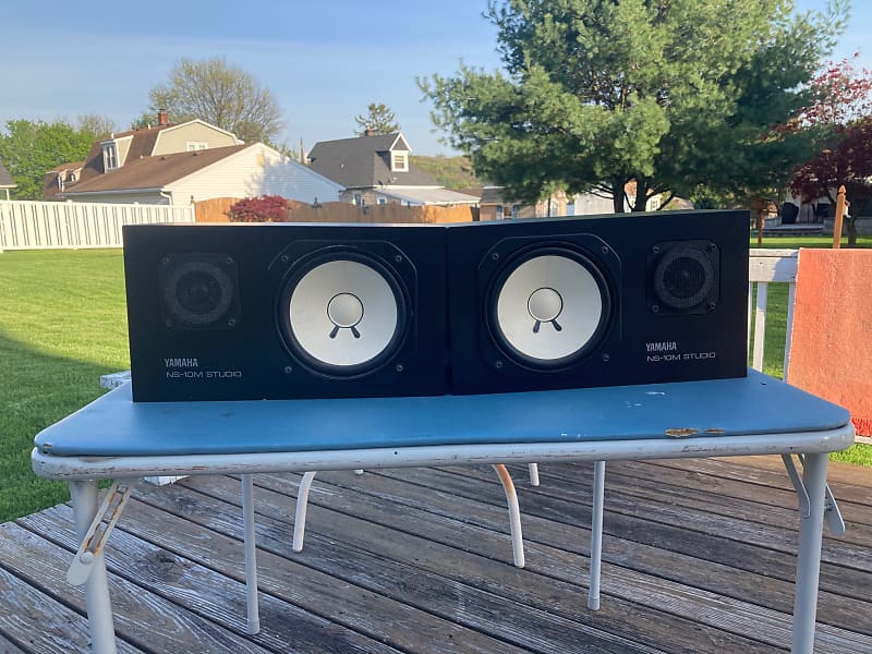 YAMAHA NS10-M STUDIO MONITORS W/YAMAHA P-2200 NATURAL SOUND | Reverb