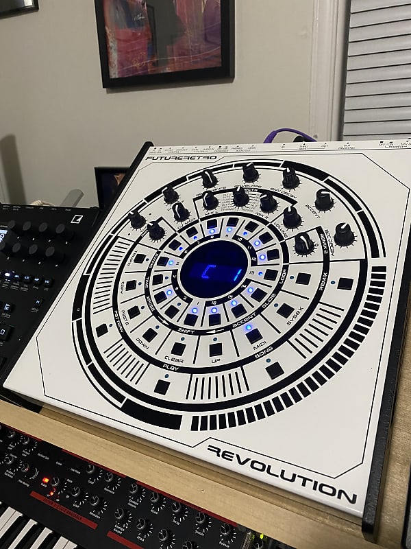 Future Retro Revolution w/ original manual & power | Reverb Canada