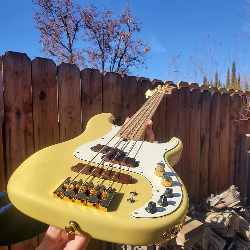 Xotic XPJ-1T Bass Guitar with Case | Reverb