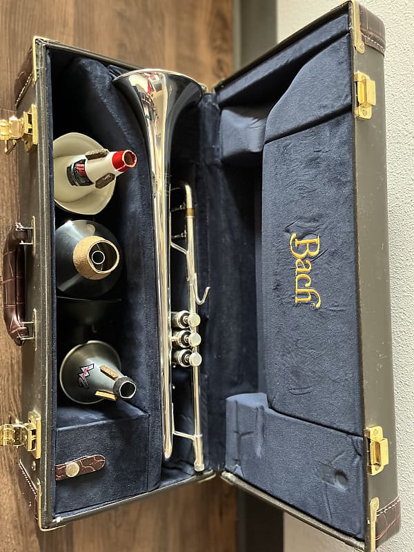 Bach 180S37 Stradivarius Series Bb Trumpet + trumpet | Reverb