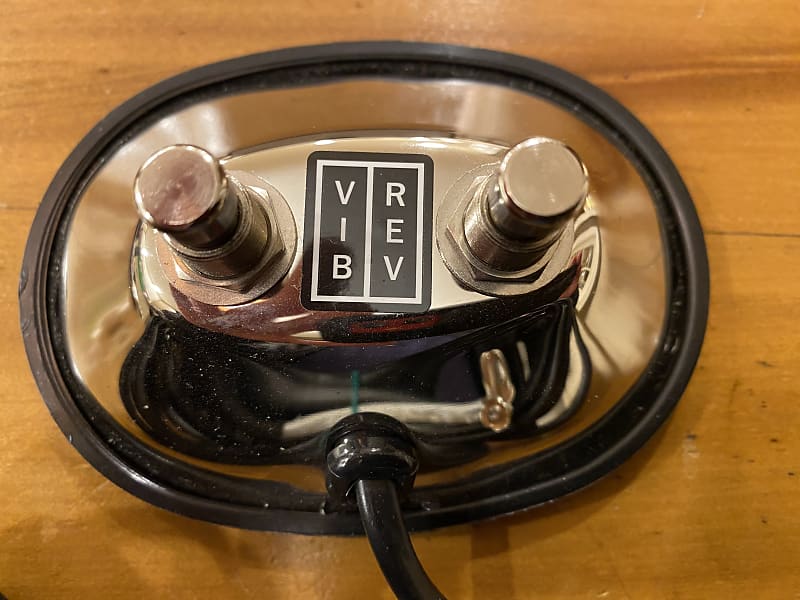 FENDER 2-BUTTON FOOTSWITCH RCA MIM for vintage | Reverb