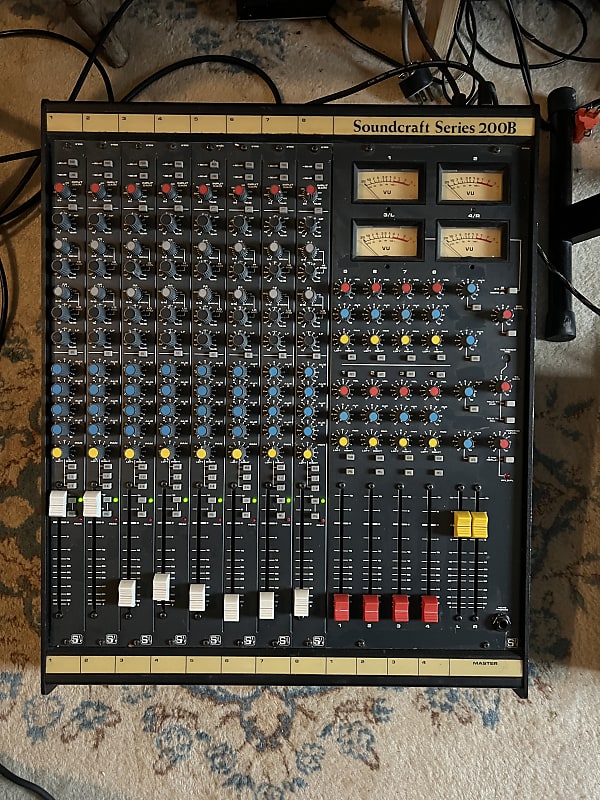 Soundcraft 200b | Reverb