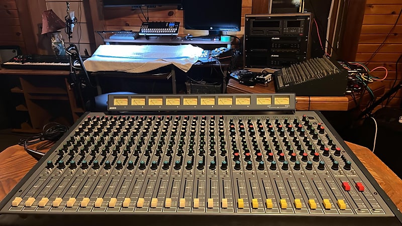 Aries 16.2.16 80s - Metallic Gray | Reverb