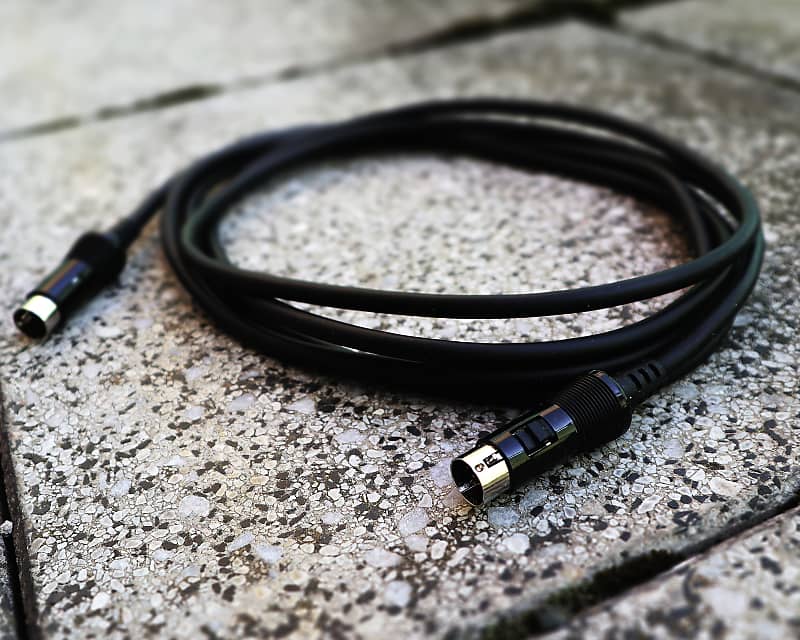 Roland GKC-3 3m 13-Pin GK Guitar Pickup Cable | Reverb