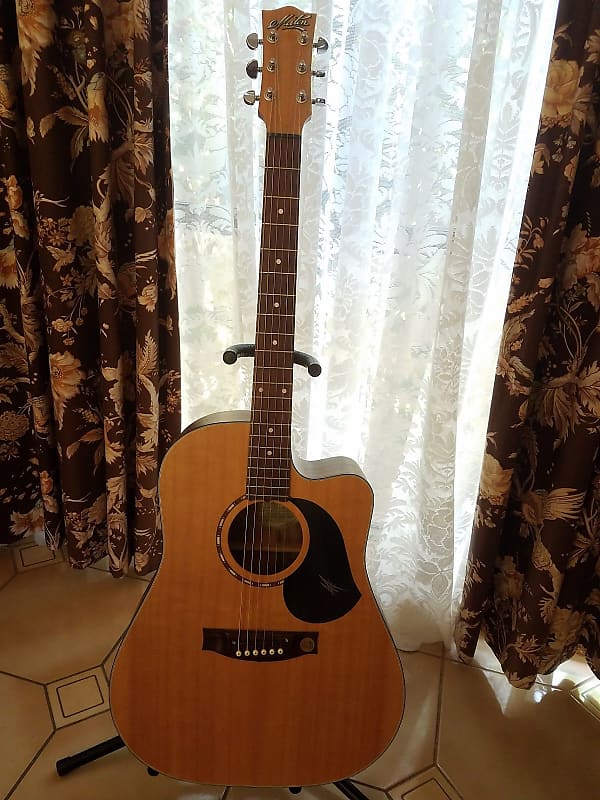 Maton EM325C | Reverb