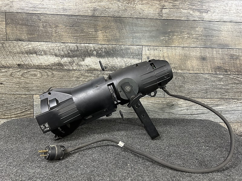 ETC Source Four Jr 25-50 Degree Zoom 575 Ellipsoidal Light | Reverb