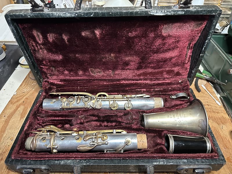 Conn Metal Albert Clarinet Bb Double-Walled High Pitch | Reverb