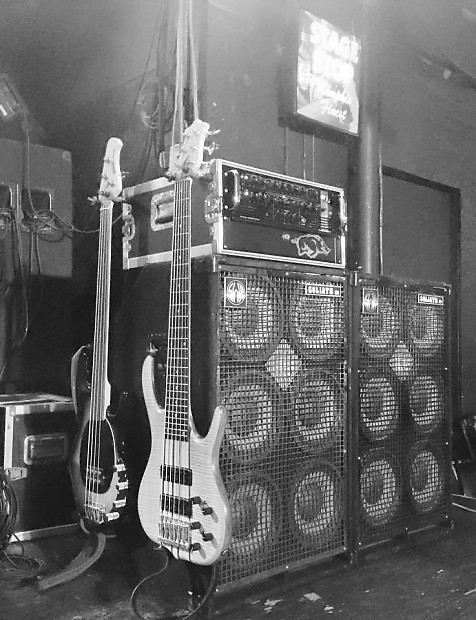 SWR SM-1500 with rack and 2 SWR 610 Goliath Cabs | Reverb