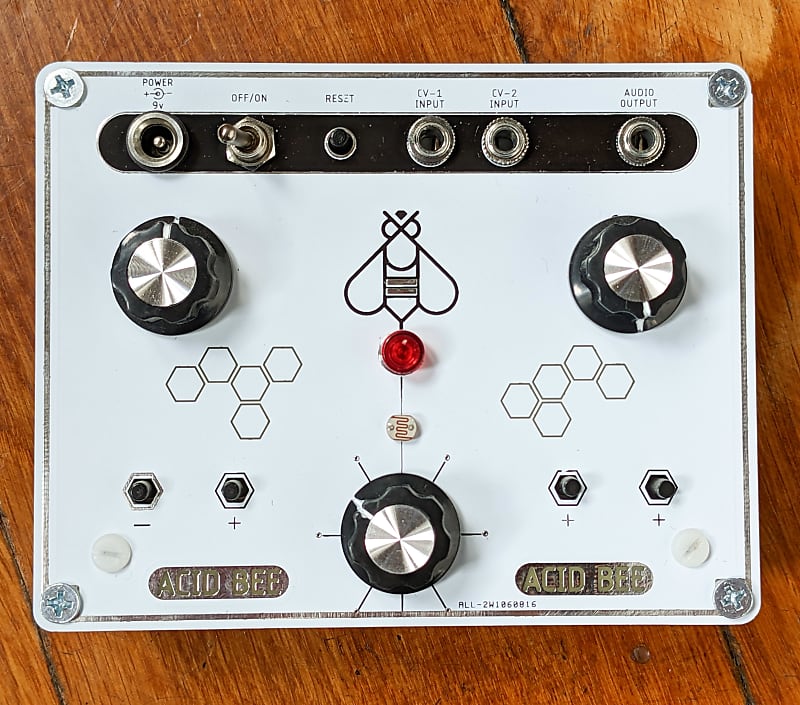 Error Instruments Acid Bee - Experimental Desktop Bassline | Reverb UK