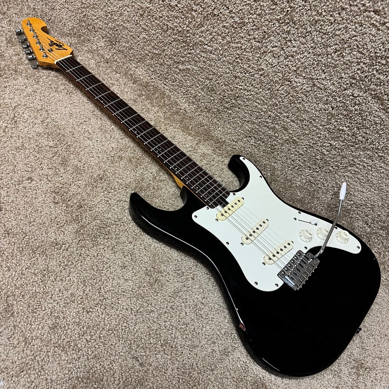 Lyon by Washburn Strat Style Black | Reverb