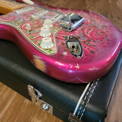 Fender '68 Pink Paisley Relic Limited Edition LEFTY Custom | Reverb