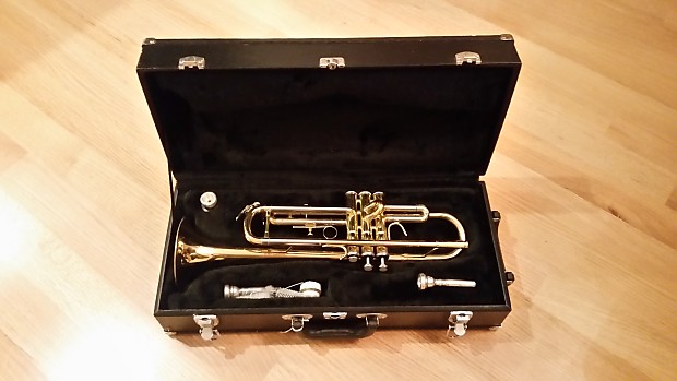 Student Trumpet with case - Eastman ETR 400R | Reverb