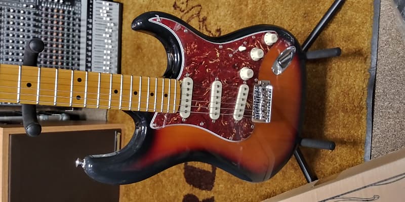 Tagima Woodstock Series Stratocaster 2020 Sunburst | Reverb