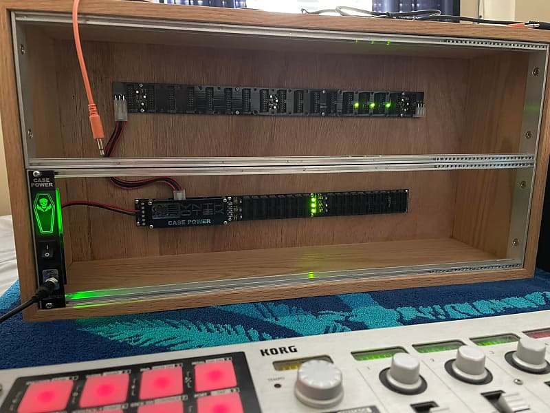 Synthrotek 6U x 104HP Powered Modern Wooden Eurorack Modular | Reverb