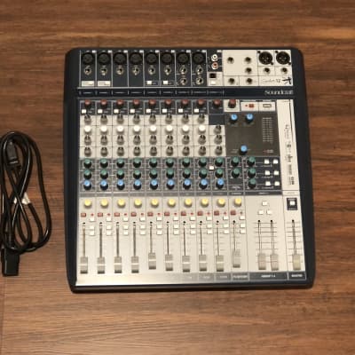 Soundcraft Signature 10 10-Input Mixer with Effects | Reverb