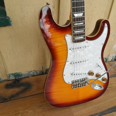 Hamiltone " Curly Maple " Ltd Edition Bolt On Neck ST Guitar | Reverb