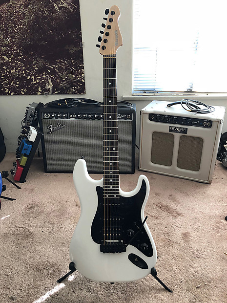 Warmoth 7/8 Strat type Black on White | Reverb