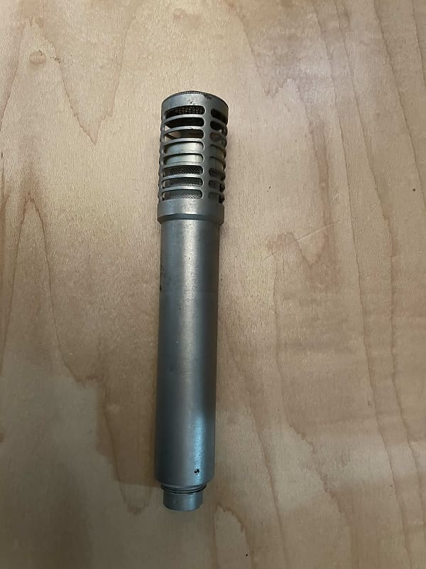 Neumann KM74 Condenser Microphone | Reverb