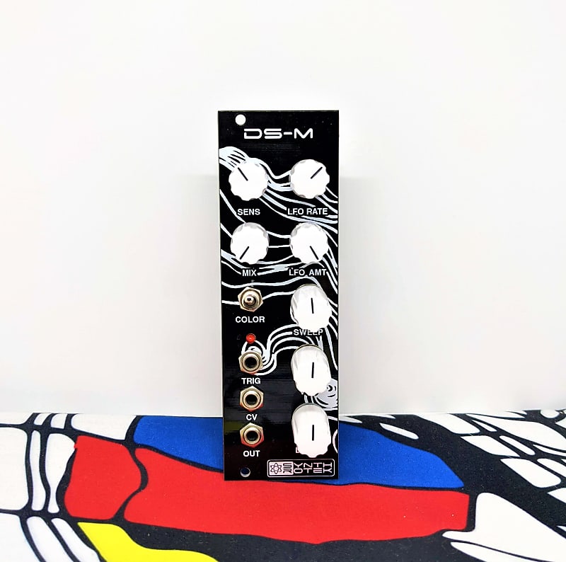 Synthrotek DS-M // FM-based percussive synth voice | Reverb Australia