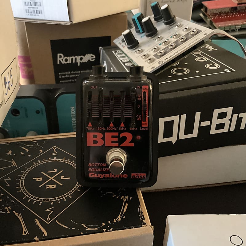 Guyatone BE2 - Black & Red | Reverb