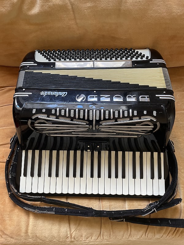Ambassador "Sandra" Accordion | Universal Mfg. Co. MOD 2421 | Reverb
