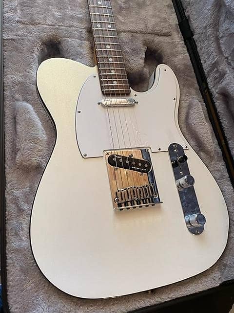 Fender Telecaster Ultra White HSC | Reverb