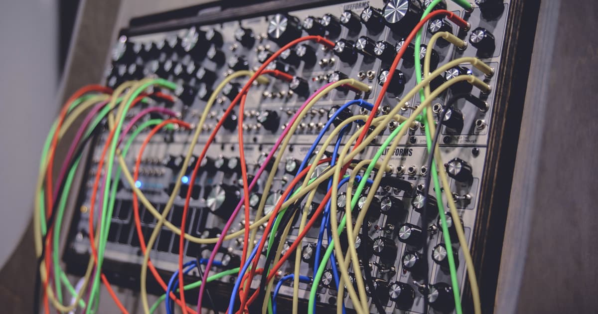 How to Integrate MIDI with Your Eurorack Modular Synth | Reverb News