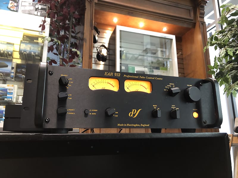 EAR (Esoteric Audio Research) Yoshino 912 Tube Preamplifier | Reverb