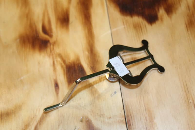 Saxophone Metal Lyre | Reverb