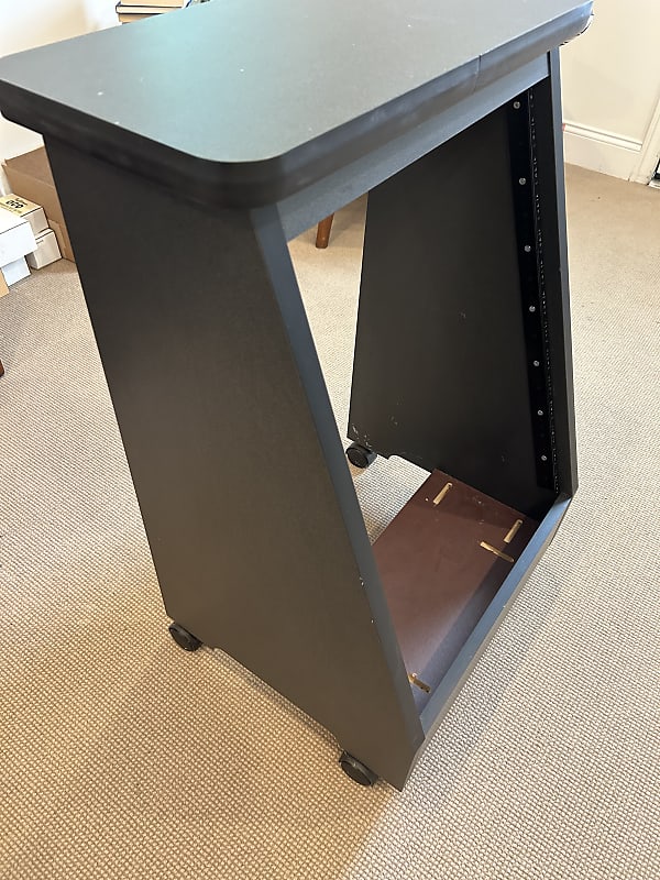 Middle Atlantic 14U Studio Rack on Wheels Near Mint! | Reverb