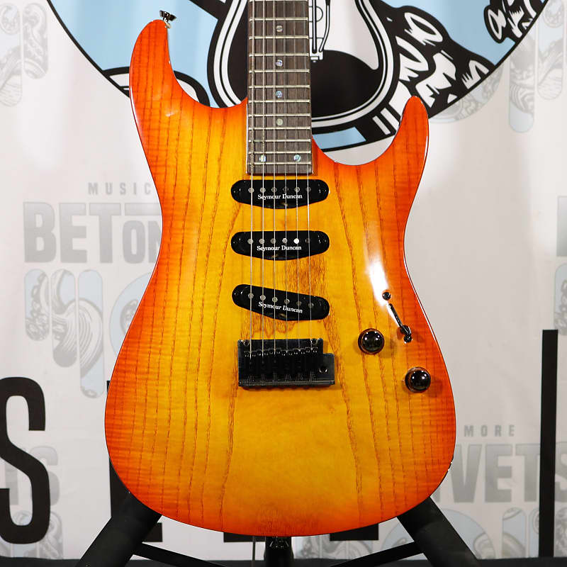 Fender Showmaster Cherry Sunburst MIK | Reverb