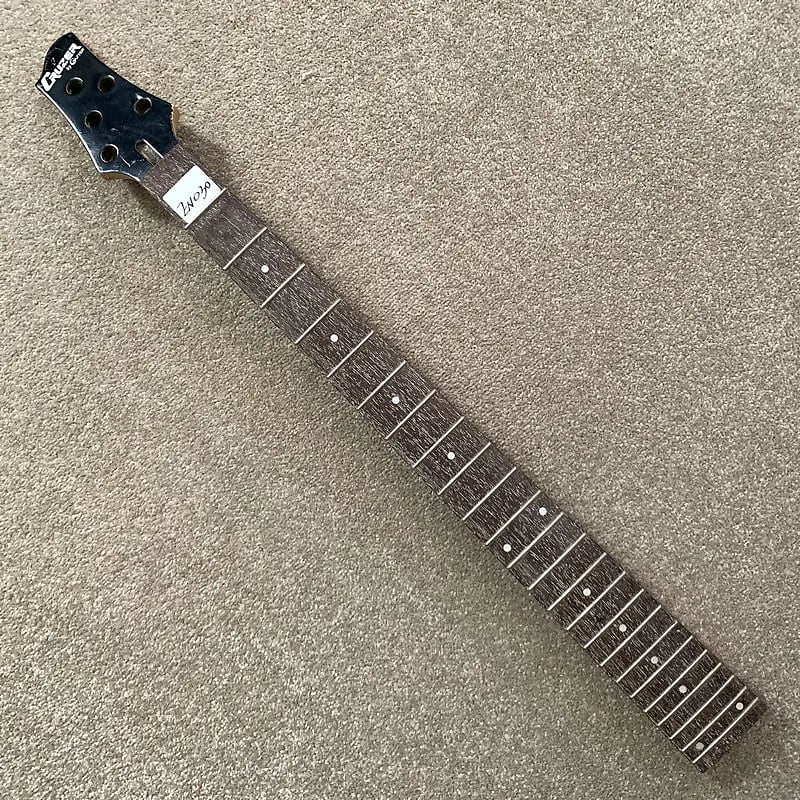 Cruzer 5 String Bass Maple Neck, 24 Frets Fingerboard | Reverb UK
