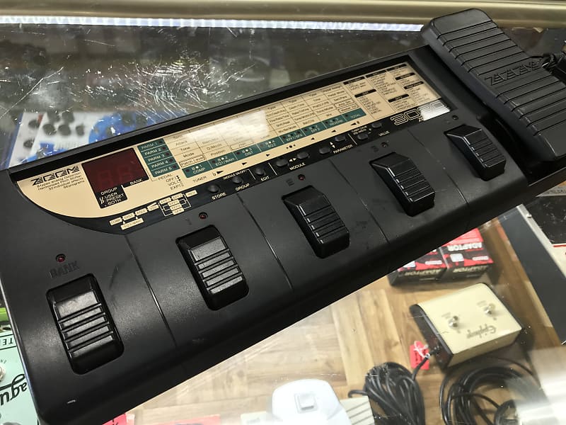 Zoom 3030 Zoom Player Multi Effects Pedal With Power Adapter | Reverb