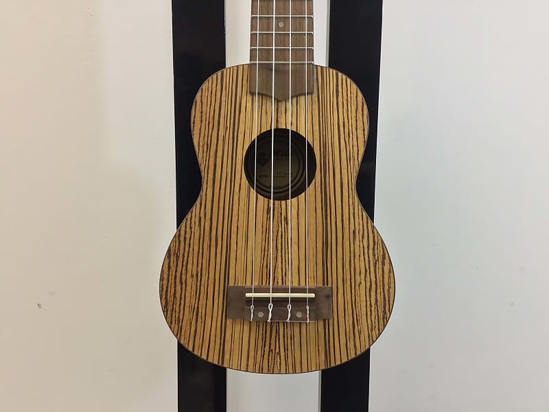 Hilo 2954 Ukulele | Reverb