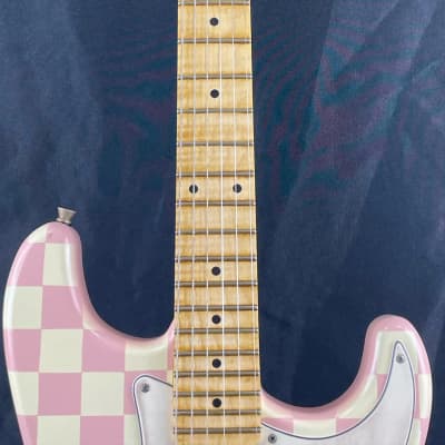 Custom/Hybrid Stratocaster, Relic, Checkerboard Aged Shell | Reverb
