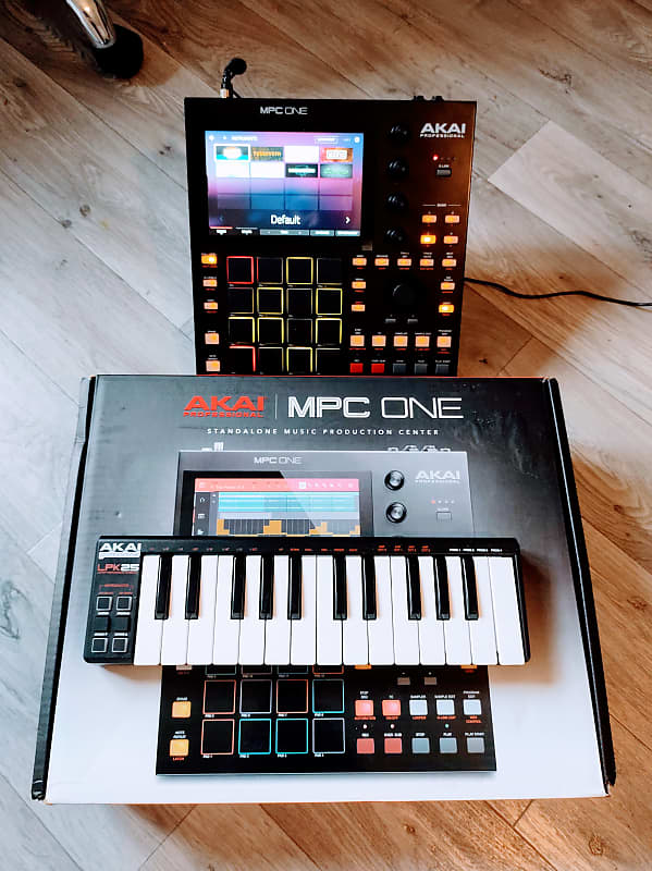 Akai MPC One Standalone Bundle (Black) | Reverb