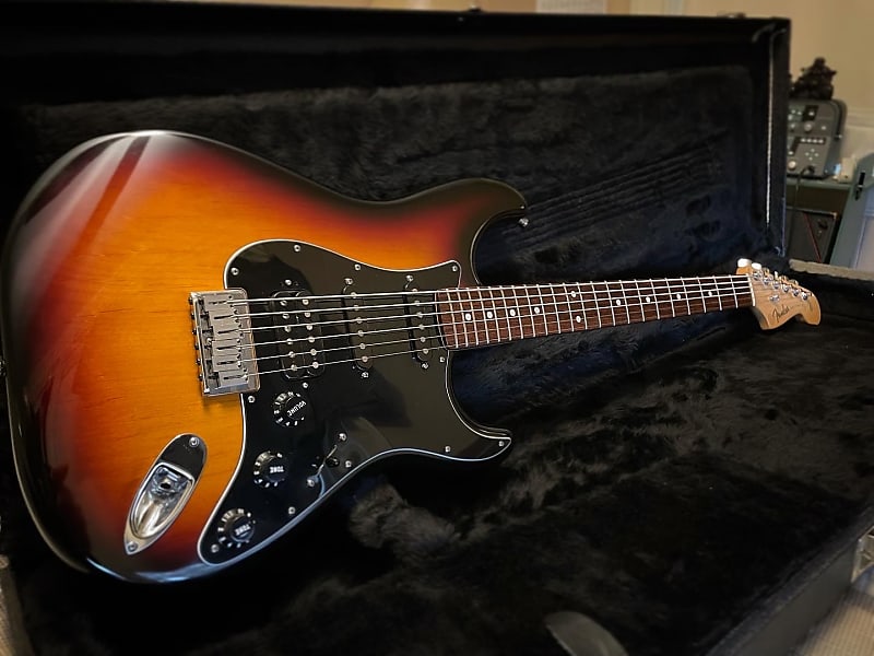 Fender Sub-Sonic 2000 3 Tone Sunburst | Reverb