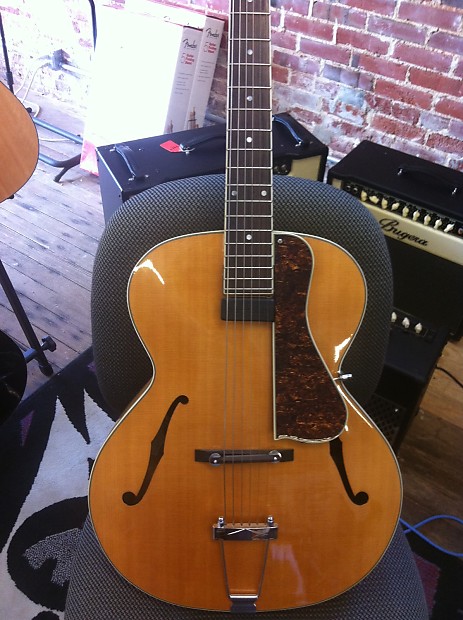 The Loar LH-500 2000 Natural | Reverb
