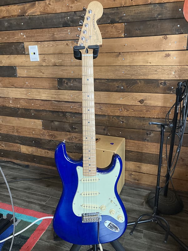 Fender Deluxe Stratocaster - Translucent Blue | Reverb